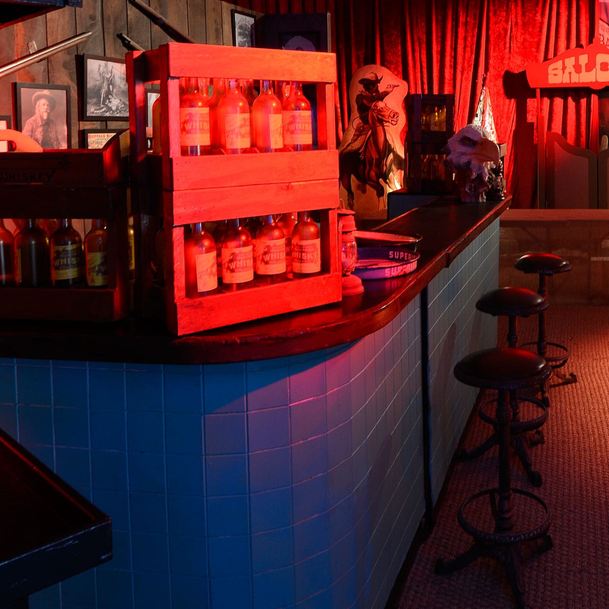 Straight Bar with Corner Piece